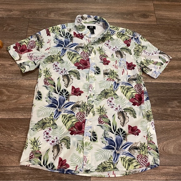 H&M | Shirts | Hm Mens Tropical Short Sleeve Button Down Shirt Size ...